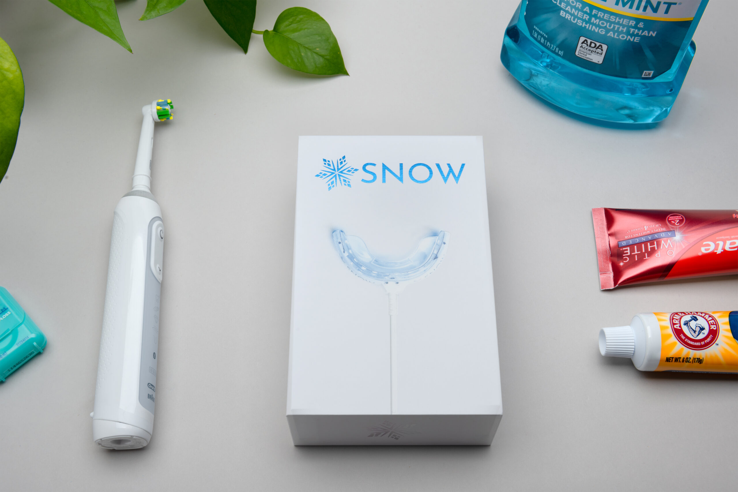 I Tried Snow’s All-In-One Teeth Whitening Kit, Here's My Review