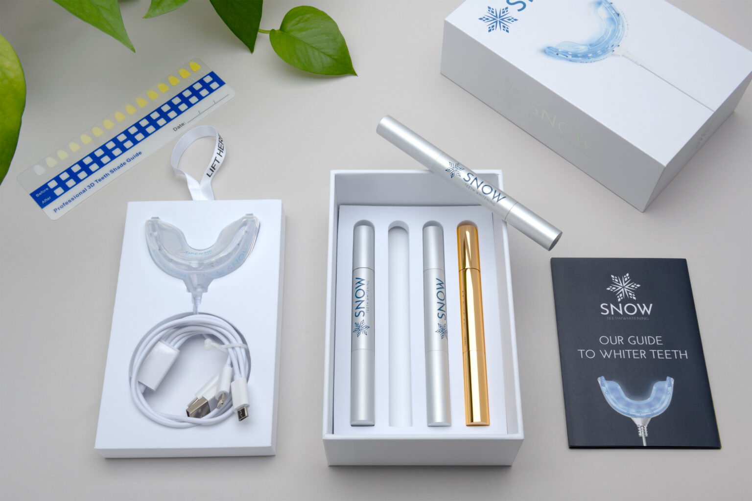 I Tried Snow’s All-In-One Teeth Whitening Kit, Here's My Review